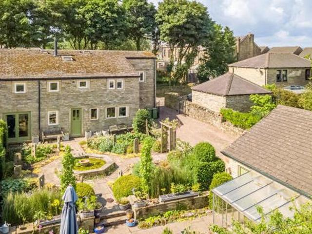 4 Bedroom Detached House For Sale In Linthwaite, Huddersfield