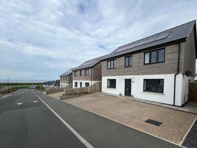 4 Bedroom Detached House For Sale In Llanon