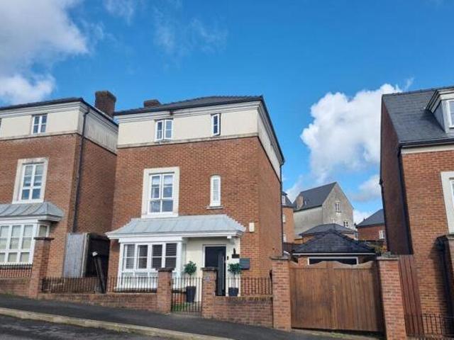 4 Bedroom Detached House For Sale In Llandarcy
