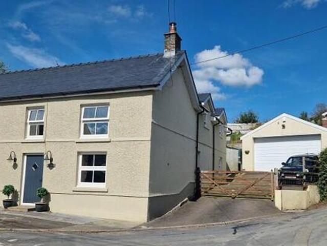 4 Bedroom Detached House For Sale In Llandeilo