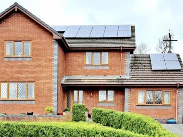 4 Bedroom Detached House For Sale In Llandrindod Wells