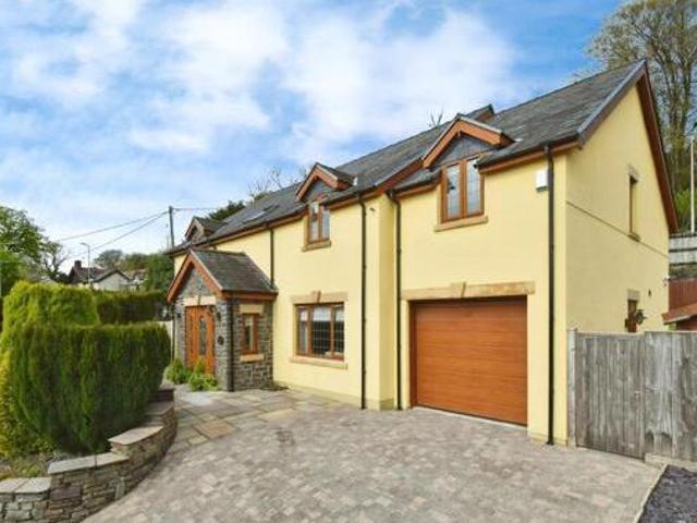 4 Bedroom Detached House For Sale In Llanelli, Carmarthenshire