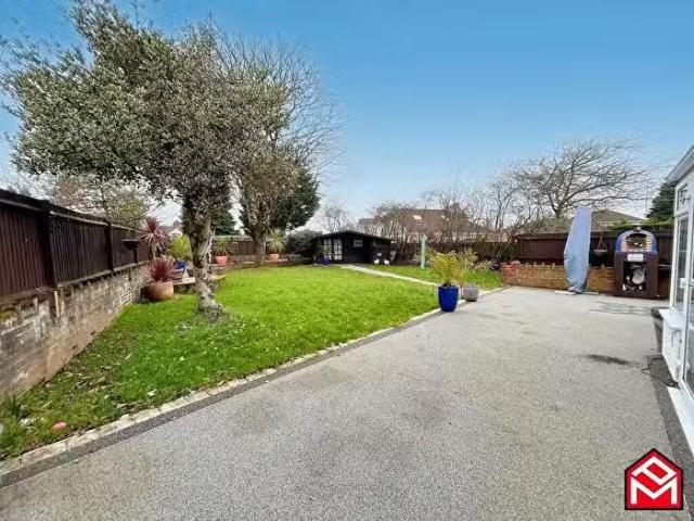 4 Bedroom Detached House For Sale In Llanrumney Avenue, Llanru.