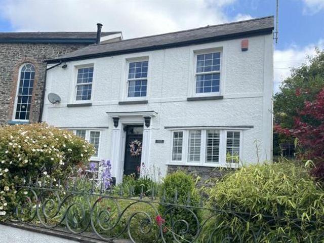 4 Bedroom Detached House For Sale In Llansteffan, Carmarthenshire
