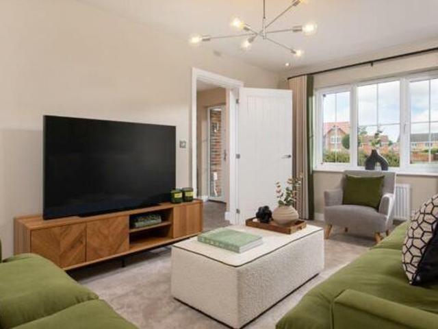 4 Bedroom Detached House For Sale In Llantwit Fardre, Mid Glamorgan