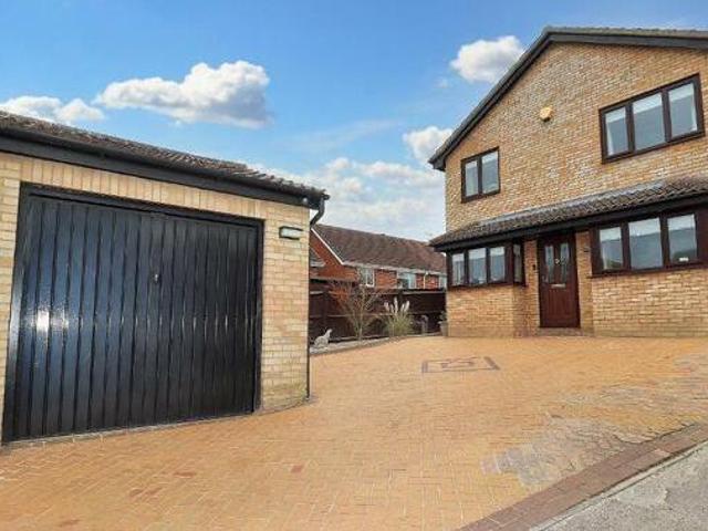 4 Bedroom Detached House For Sale In Luton, Bedfordshire