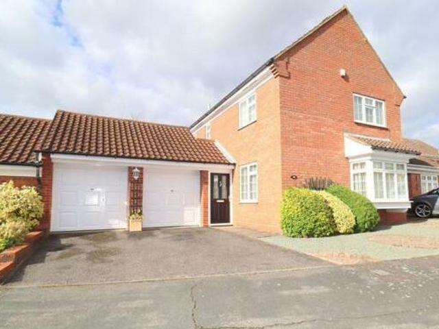 4 Bedroom Detached House For Sale In Luton, Bedfordshire