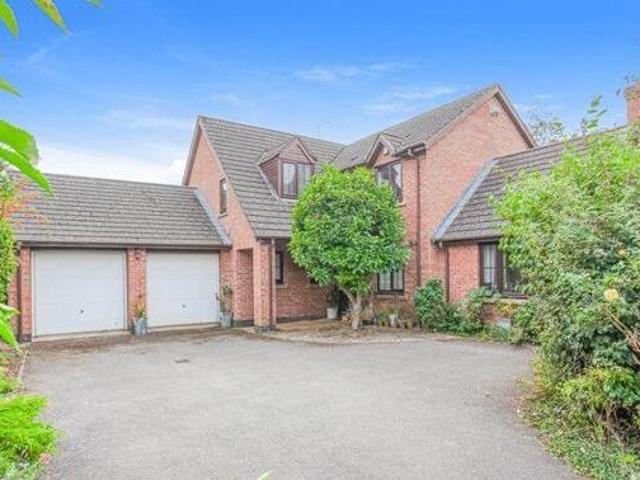 4 Bedroom Detached House For Sale In Ludford Gardens
