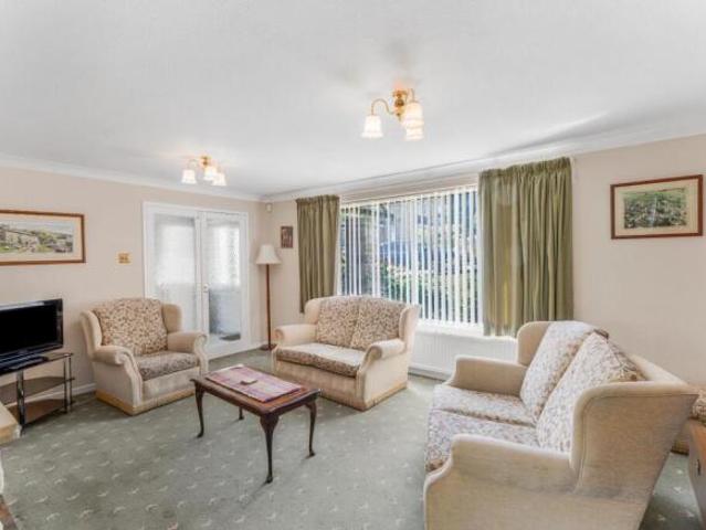 4 bedroom detached house for sale in Ludolf Drive, Shadwell, Leeds, LS17