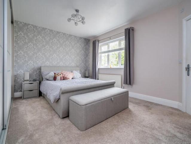 4 bedroom detached house for sale in Lumb Hall Way, Drighlington, BD11