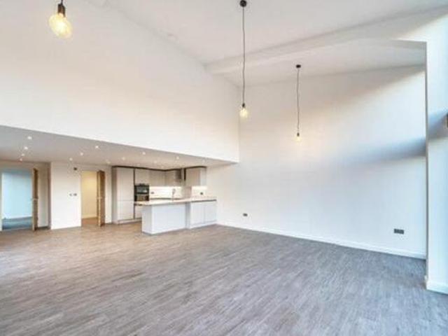 4 Bedroom Detached House For Sale In Lumby, Leeds