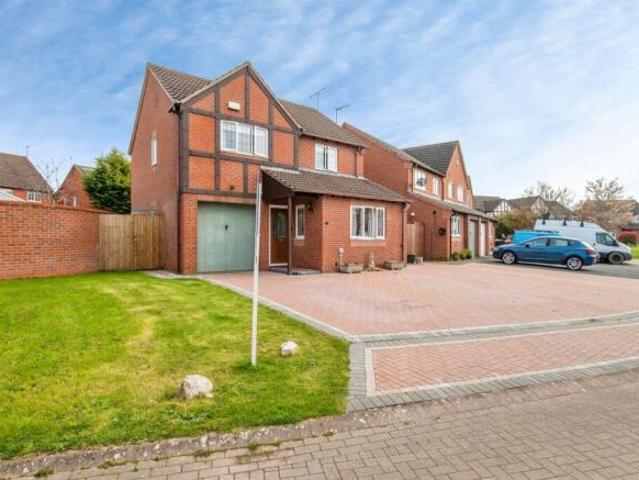 4 bedroom detached house for sale in Lundy Row, Worcester, WR5