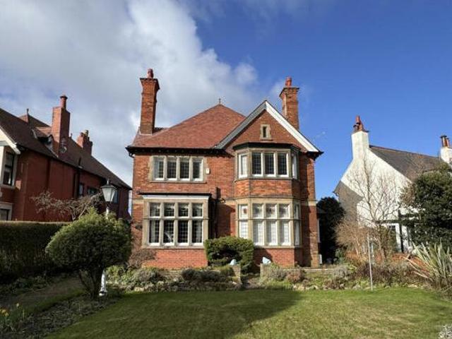 4 Bedroom Detached House For Sale In Lytham St. Annes