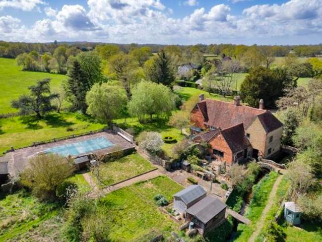 4 bedroom detached house for sale in Lydens Farm, Lydens Lane, Hever, Edenbridge, TN8