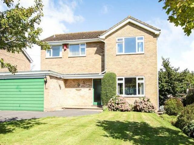4 Bedroom Detached House For Sale In Lymington, Hampshire