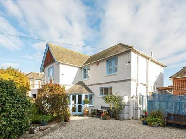 4 Bedroom Detached House For Sale In Lymington, Hampshire