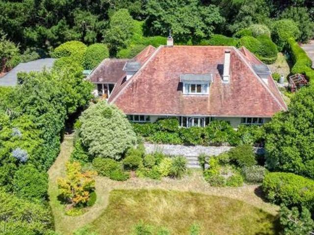 4 Bedroom Detached House For Sale In Lymington, Hampshire