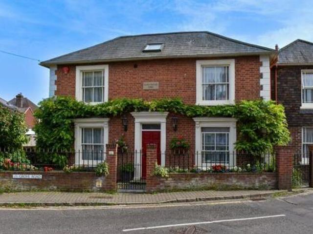 4 Bedroom Detached House For Sale In Lymington