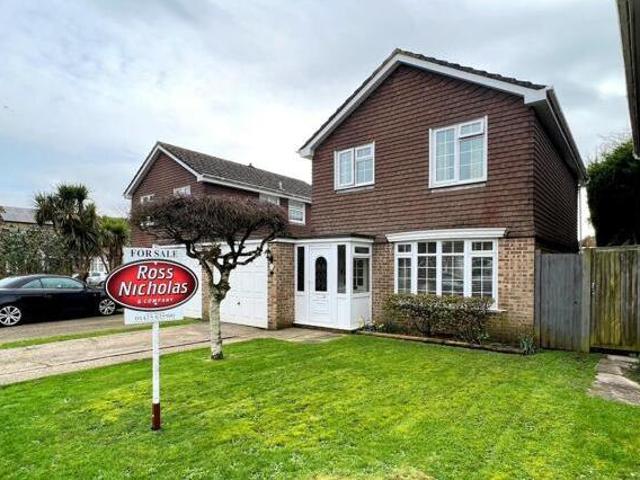 4 Bedroom Detached House For Sale In Lymington