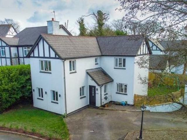 4 Bedroom Detached House For Sale In Mount Murray
