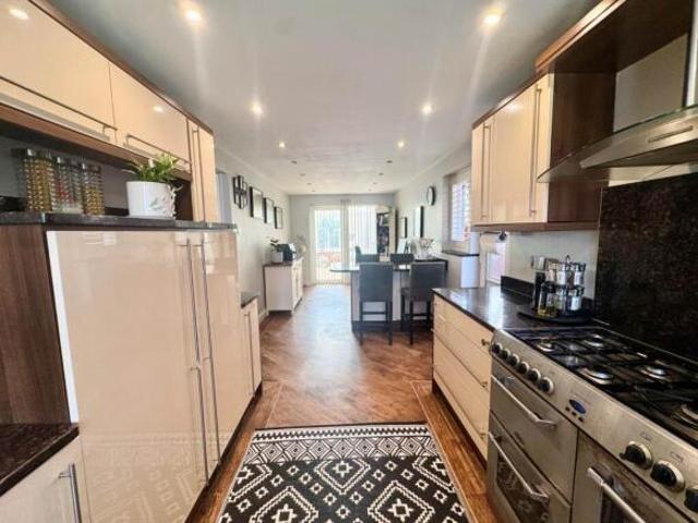 4 bedroom detached house for sale in Mount Road, Kirkby, L32