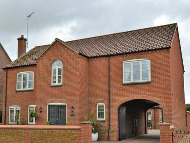 4 bedroom detached house for sale in Mountbatten Road Dersingham PE31
