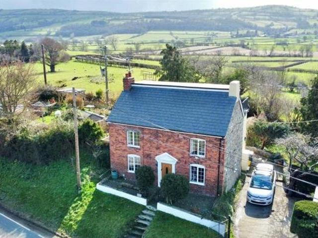 4 Bedroom Detached House For Sale In Montgomery