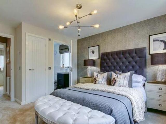 4 Bedroom Detached House For Sale In Moodiesburn