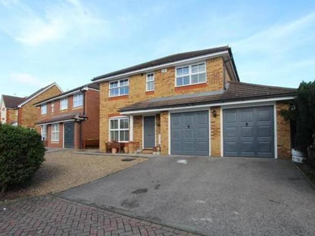 4 bedroom detached house for sale in Moonfleet Close Kemsley Sittingbourne ME10