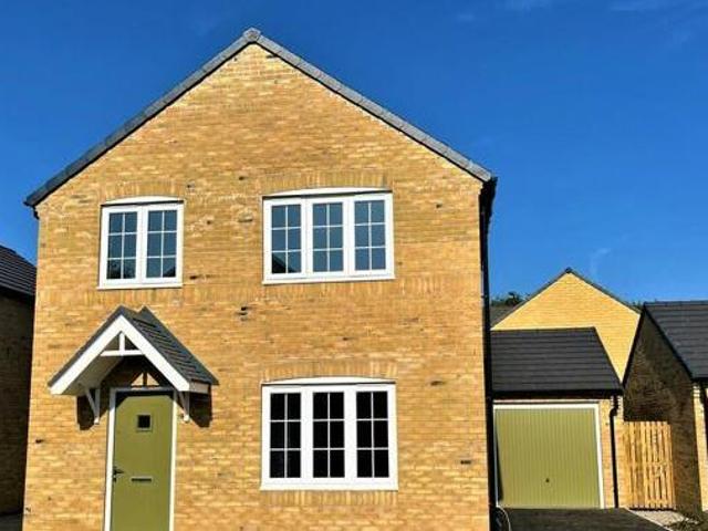4 Bedroom Detached House For Sale In Moore Drive, The Rowans