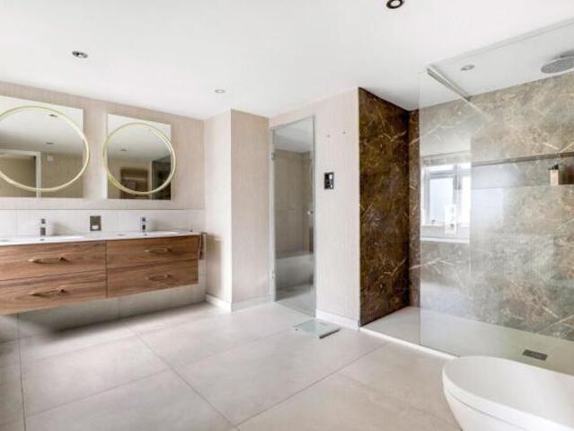 4 bedroom detached house for sale in Moore Road, Mapperley, NG3