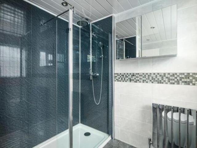 4 bedroom detached house for sale in Moorside Gardens, Drighlington, Bradford, BD11