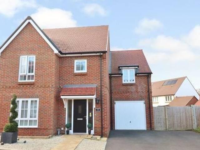 4 bedroom detached house for sale in Morant Crescent Boorley Green SO32