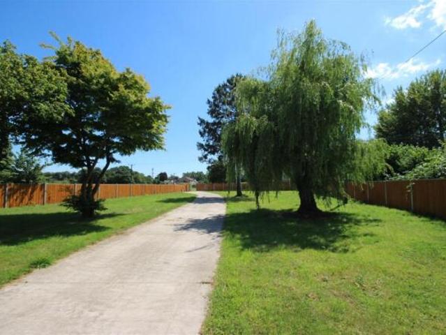 4 bedroom detached house for sale in Morganstown, CF15