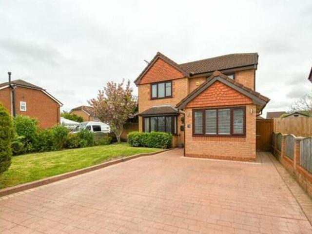 4 Bedroom Detached House For Sale In Moreton