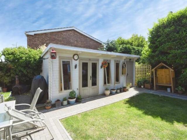 4 bedroom detached house for sale in Moretons, Galleywood, Chelmsford, CM2