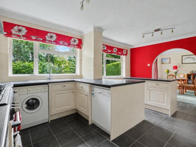 4 bedroom detached house for sale in Moretons, Galleywood, Chelmsford, CM2