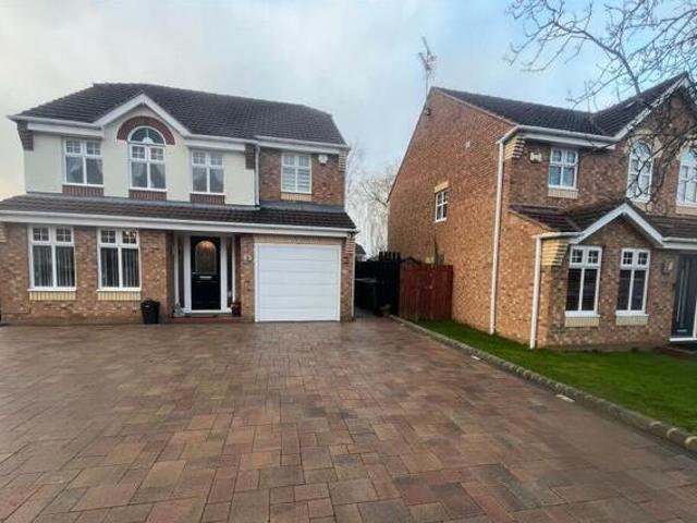 4 Bedroom Detached House For Sale In Morley