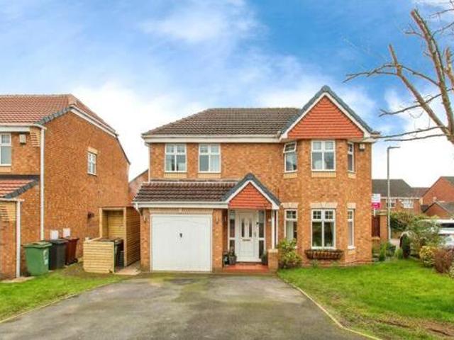 4 Bedroom Detached House For Sale In Morley