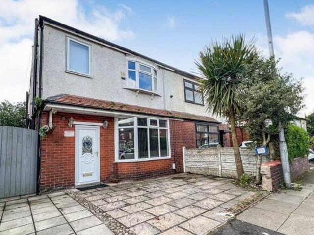 4 Bedroom Detached House For Sale In Morris Green