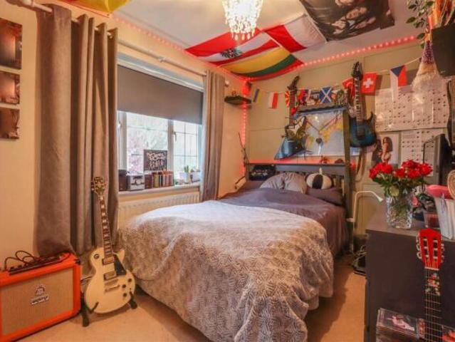 4 bedroom detached house for sale in Morton Gardens, Halfway, Sheffield, S20