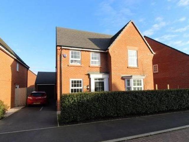 4 bedroom detached house for sale in Mosses Farm Road Longridge PR3