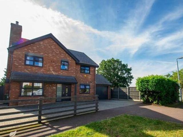 4 Bedroom Detached House For Sale In Maulden, Bedford
