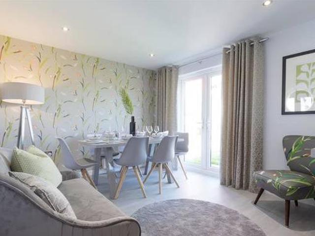 4 bedroom detached house for sale in Mauricewood Road Penicuik Midlothian EH26 0JP EH26