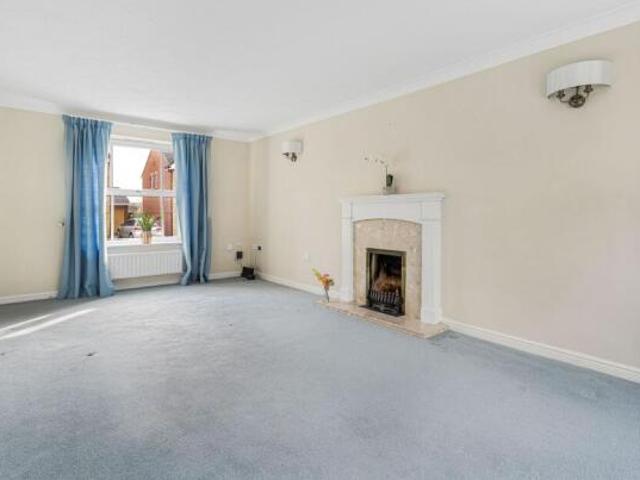 4 bedroom detached house for sale in Mavoncliff Drive, Tattenhoe, MK4