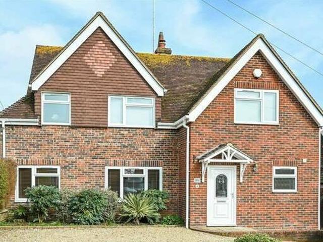 4 bedroom detached house for sale in Maxwell Road Arundel BN18