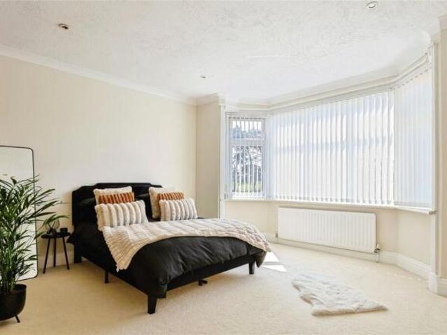 4 bedroom detached house for sale in Maxwell Road, WINTON, Bournemouth, Dorset, BH9