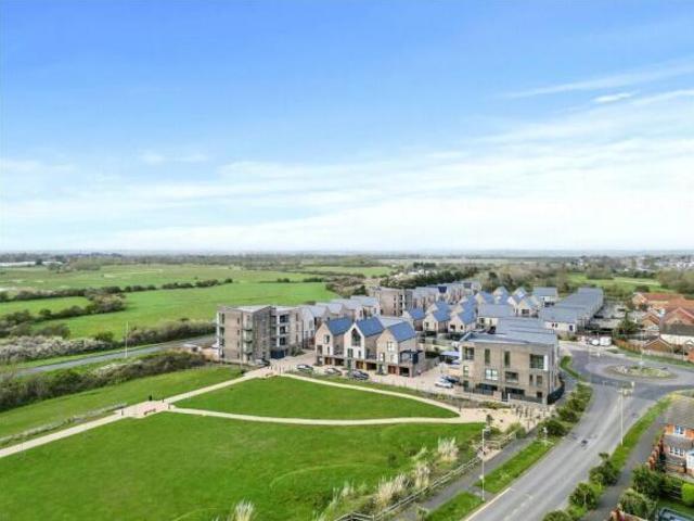 4 bedroom detached house for sale in Macauley Drive, Eastbourne, East Sussex, BN23