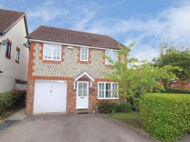 4 bedroom detached house for sale in Maidenbower Crawley RH10