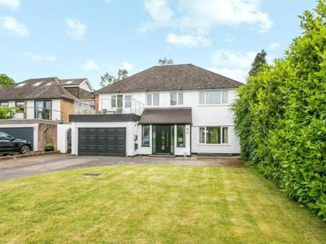 4 Bedroom Detached House For Sale In Maidenhead